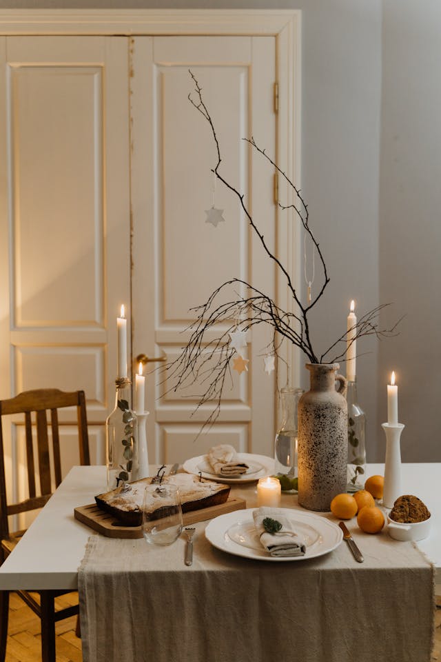 Essential Decor Accessories for Dining Table | EagleWiz